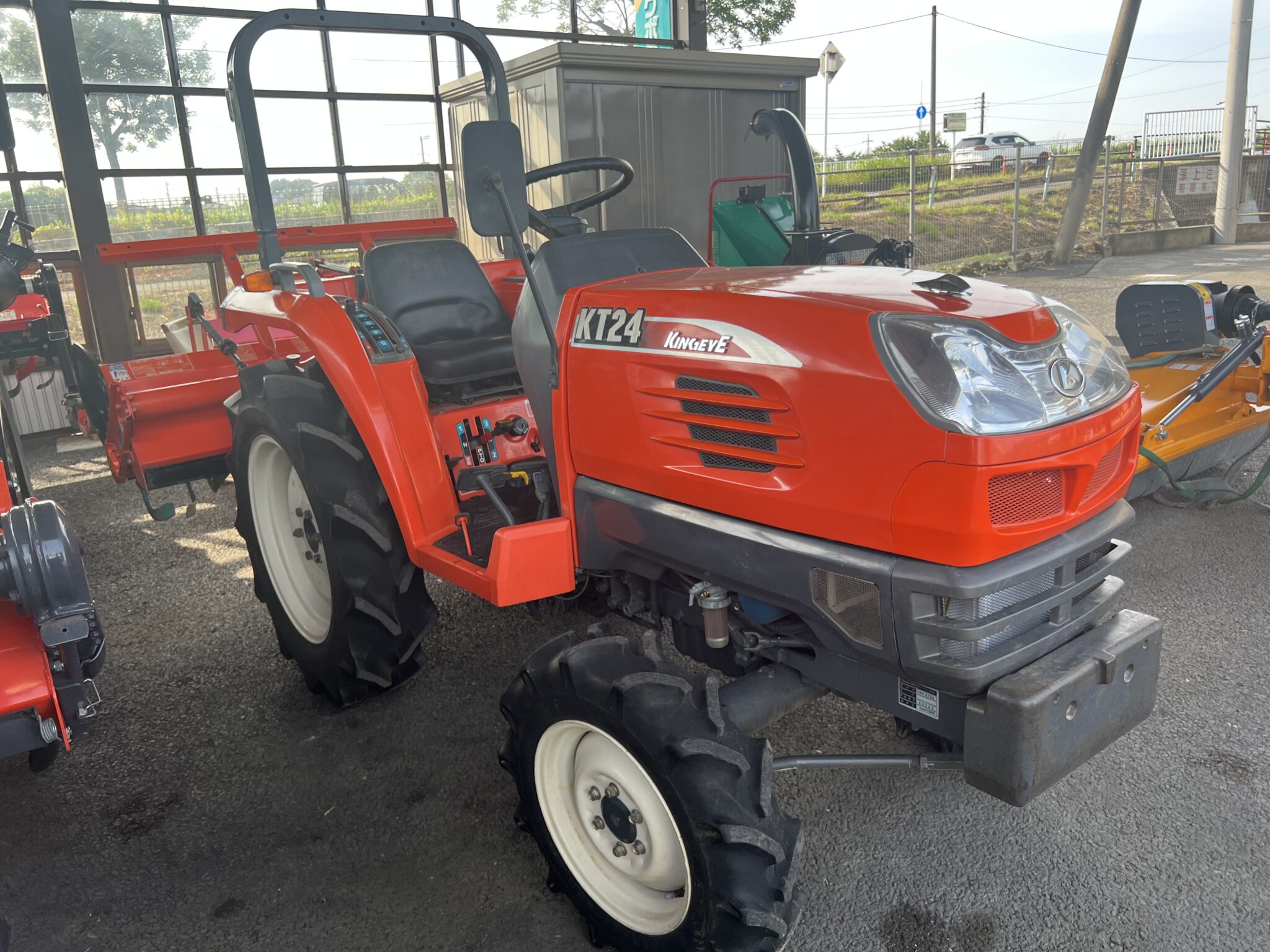 中古販売 | 農機／建機／緑地管理機販売（有）関口ファームテック - 埼玉 熊谷｜中古農機具｜中古トラクター